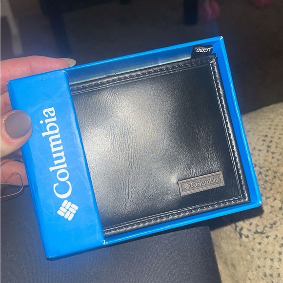 Columbia | Bags | New Mens Columbia Wallet | Poshmark